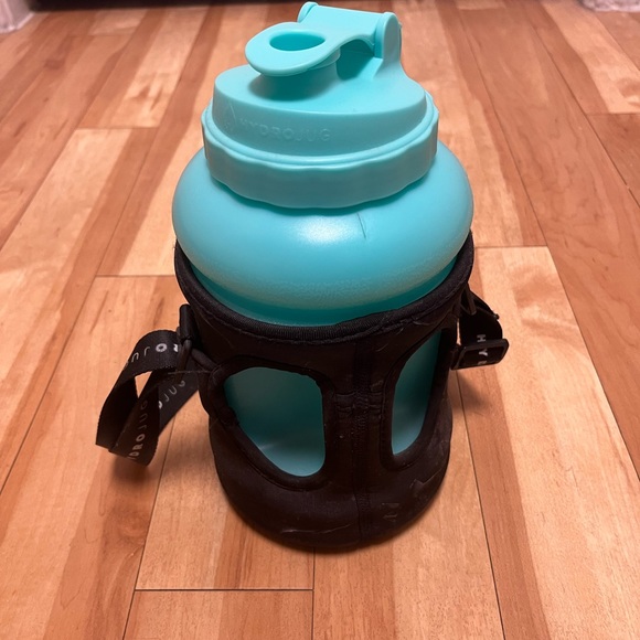 HydroJug | Dining | Turquoise Hydrojug With Black Marble Sleeve | Poshmark